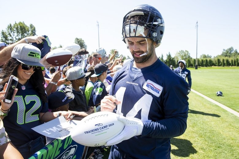A full plate for Seahawks’ new fullback: Nick Bellore is the rare three ...