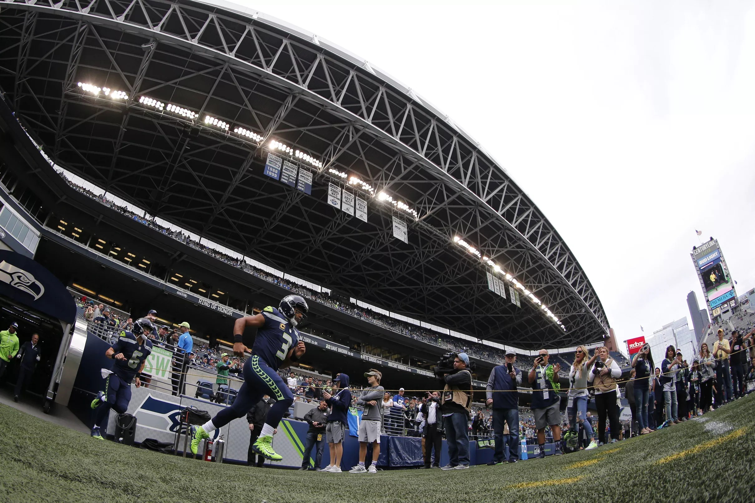 Seahawks-49ers preview: Russell Wilson against the blitz and more to ...