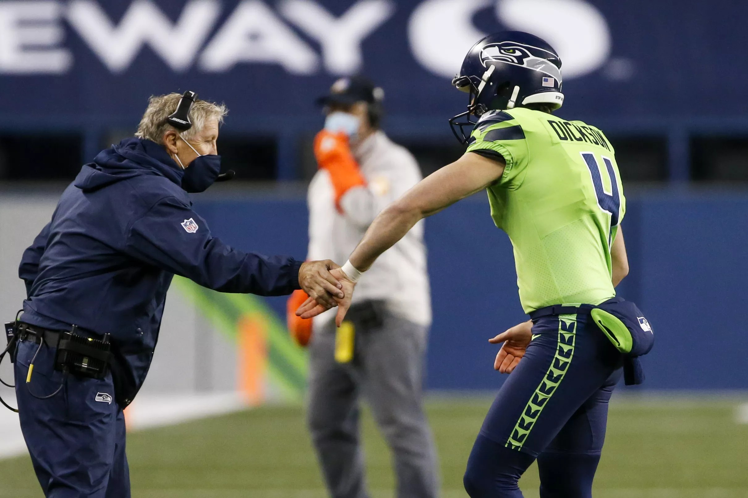 Michael Dickson’s stellar season continues against the Vikings