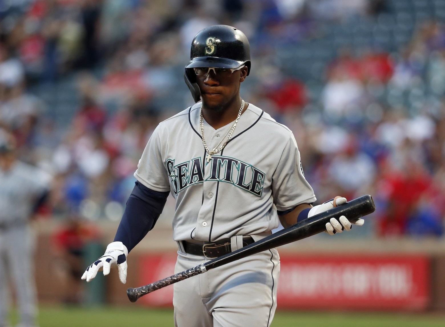 ‘More versatility the better’: Mariners’ Shed Long to try left field ...