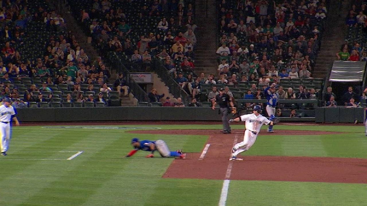 Mariners walk off vs. Rangers in 11th inning