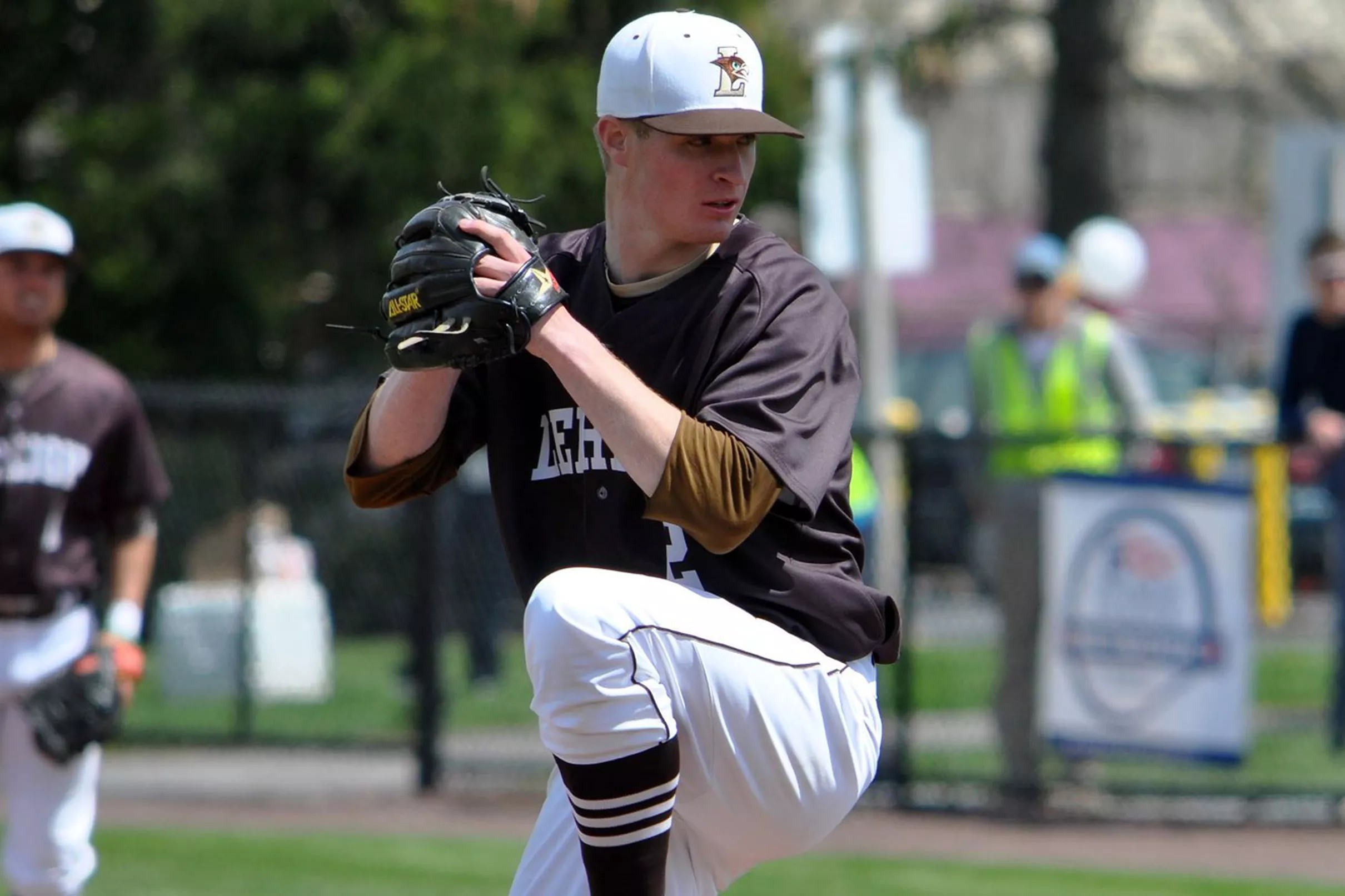Mariners draft RHP Levi Stoudt with pick No. 97