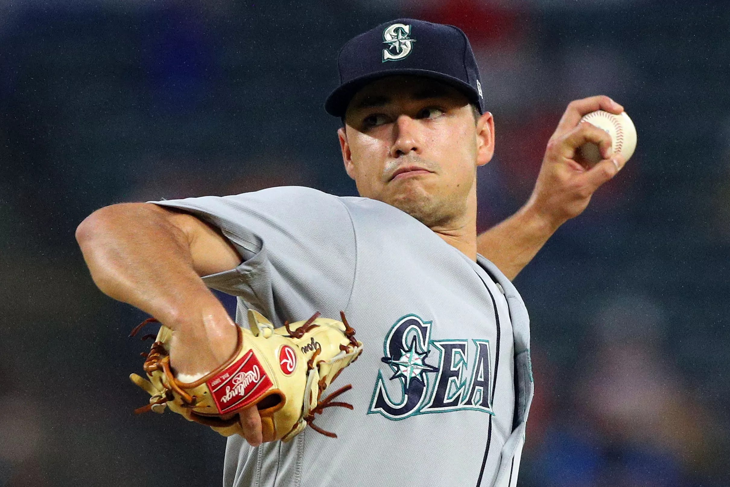Mariners give Marco Gonzales a $500k raise for the next two seasons ...