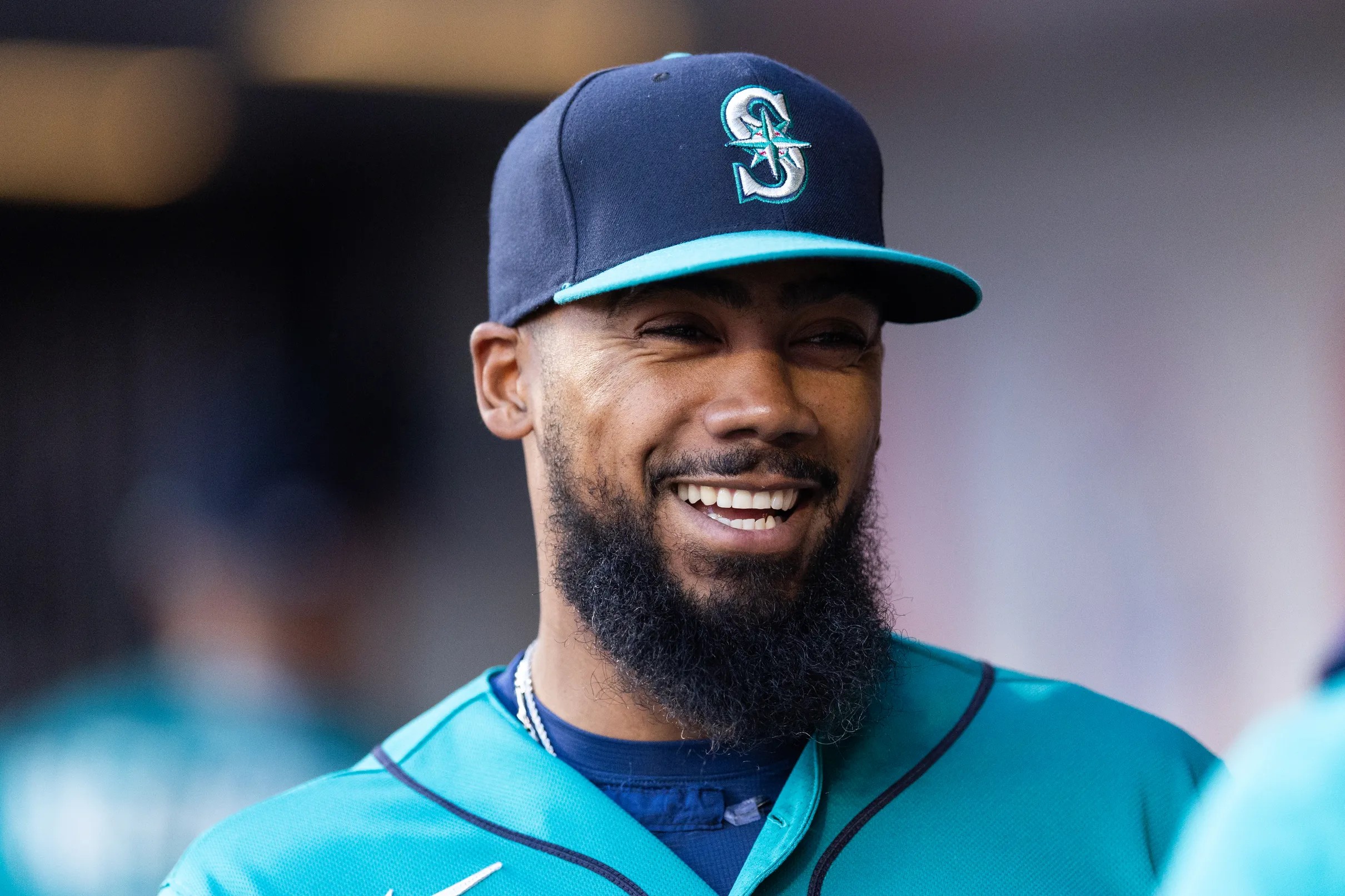 Mariners decline to offer Teoscar Hernández a Qualifying Offer ...