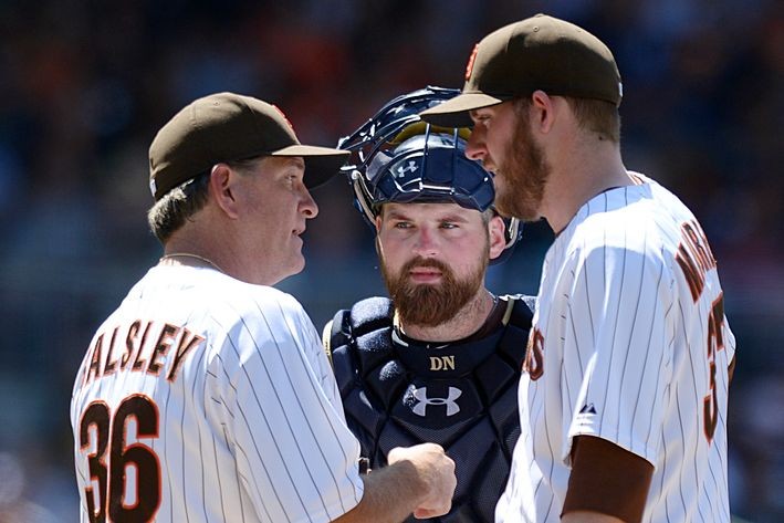 Padres retain pitching coach Darren Balsley