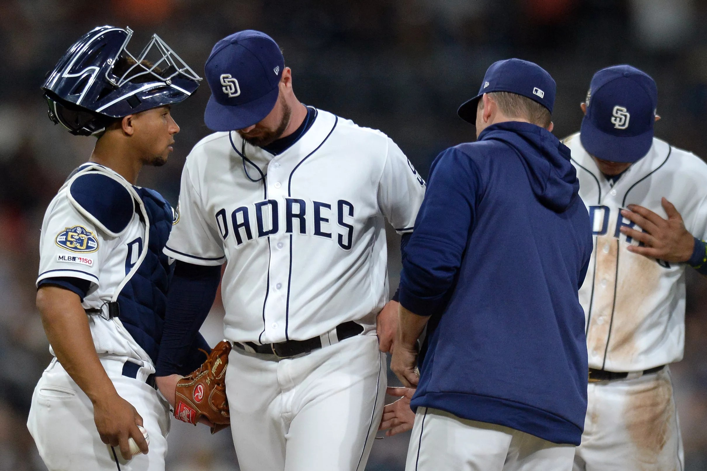 Padres take big loss against Giants