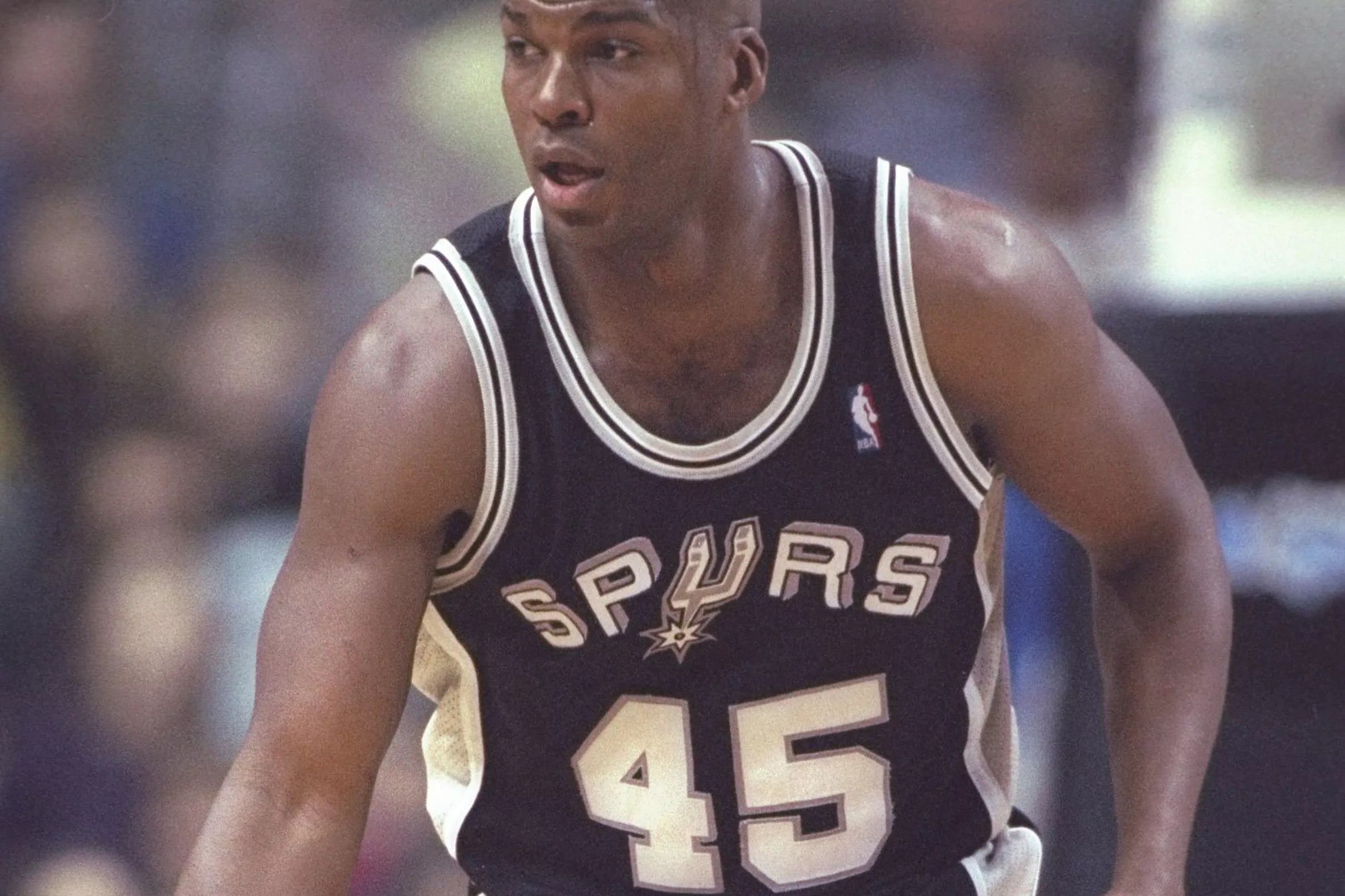 Former Spur Chuck Person arrested in bribery case