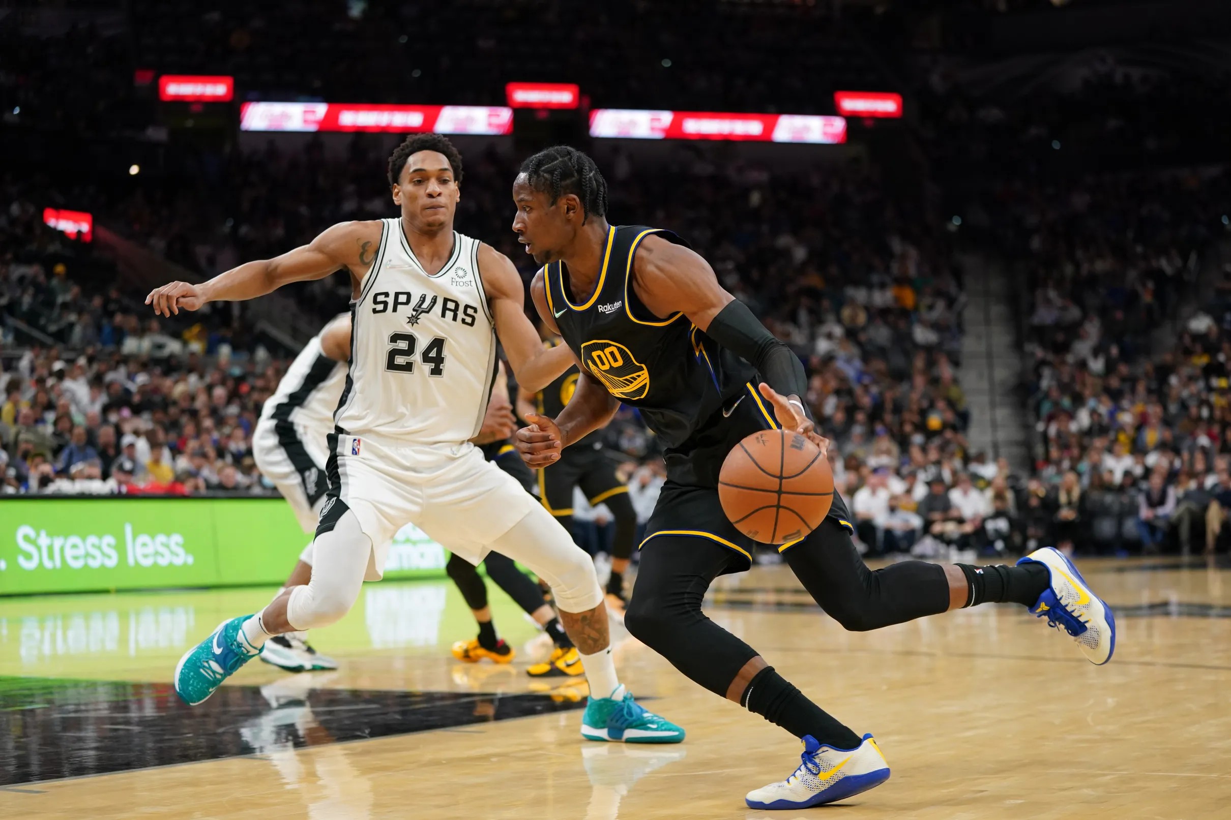 Spurs melt down late in embarrassing loss to depleted Warriors