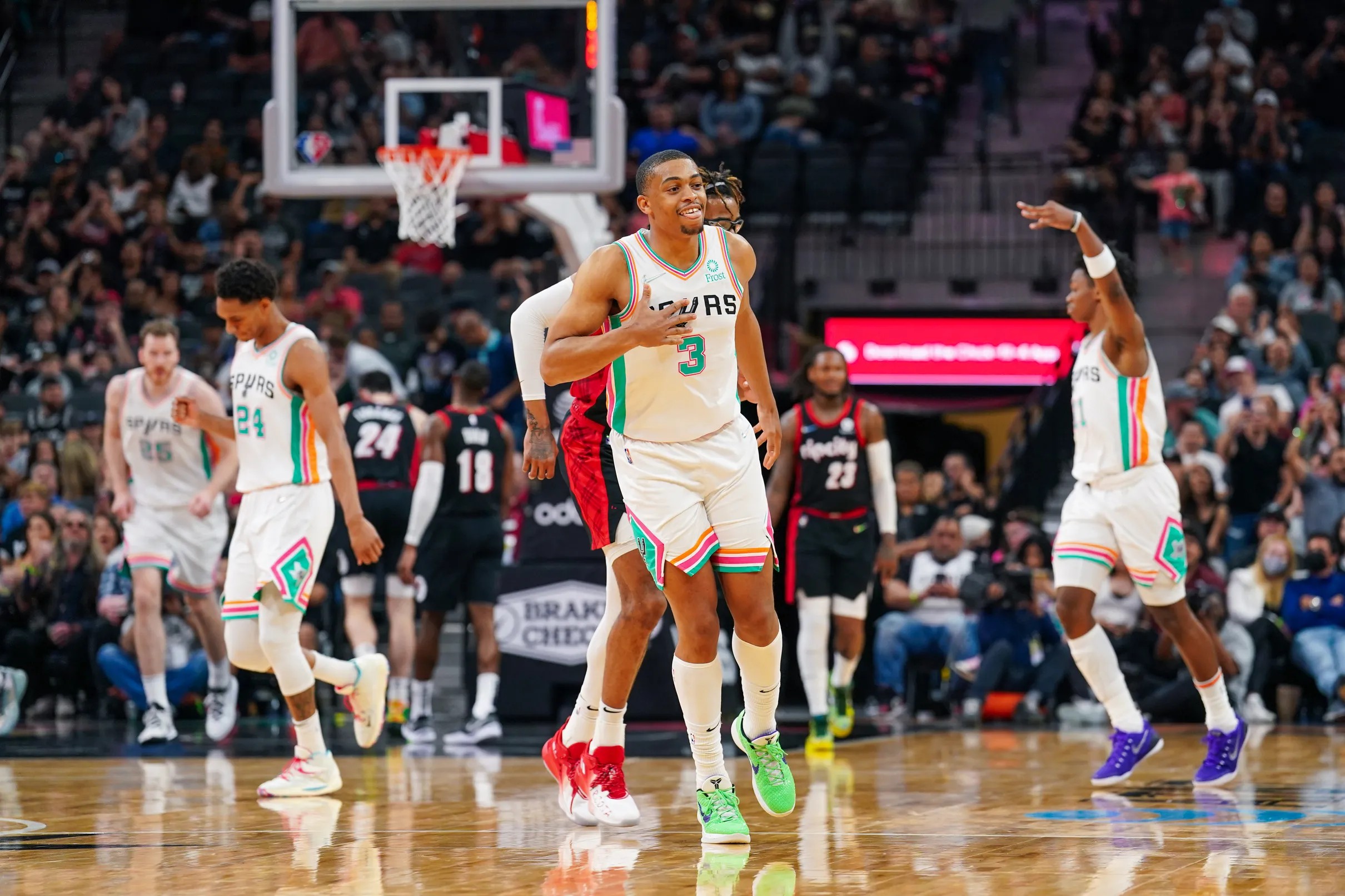 Open Thread: Keldon Johnson’s three-point season shoots him up the ...