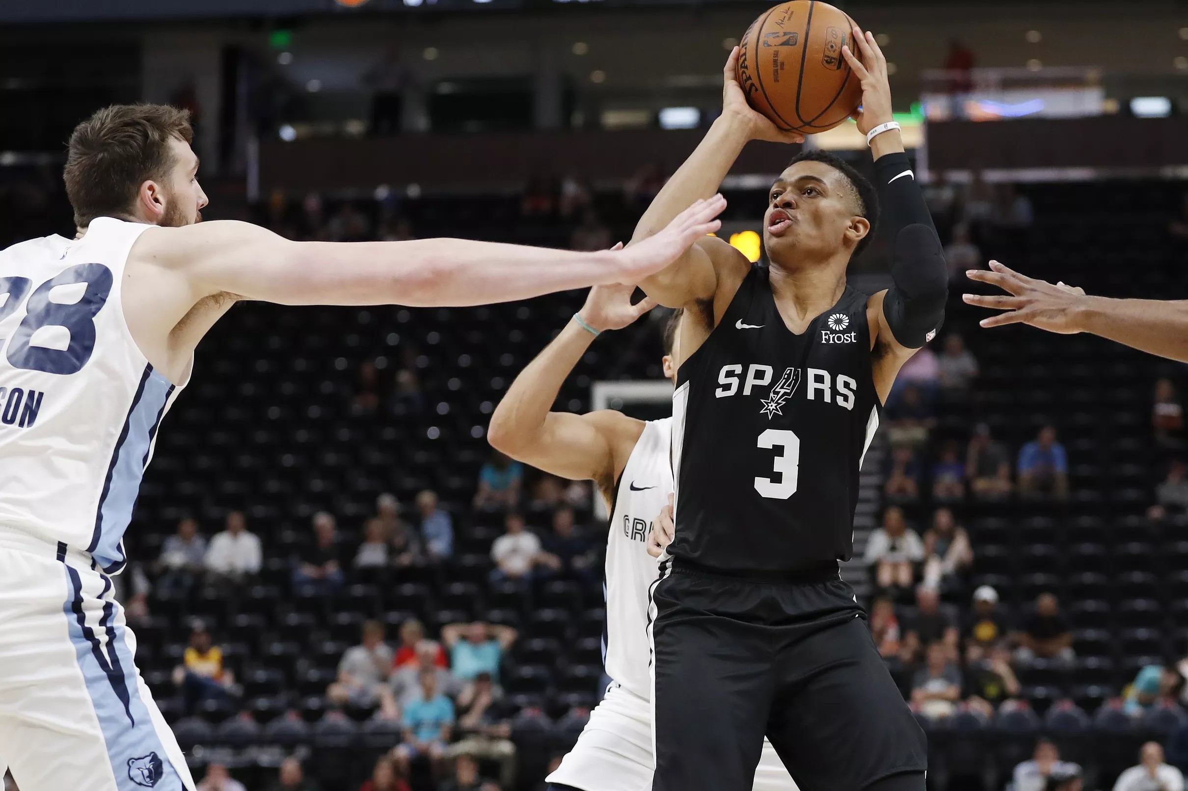 Spurs rookies show upside in lopsided 99-84 SL win over Memphis