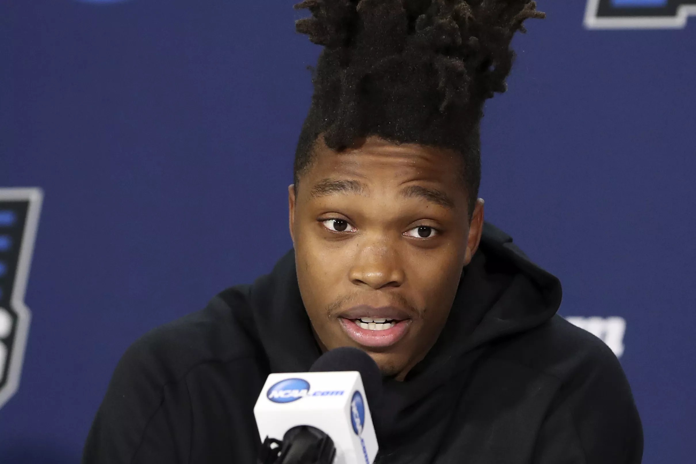 Lonnie Walker unveiled a filthy move in Las Vegas Summer League play