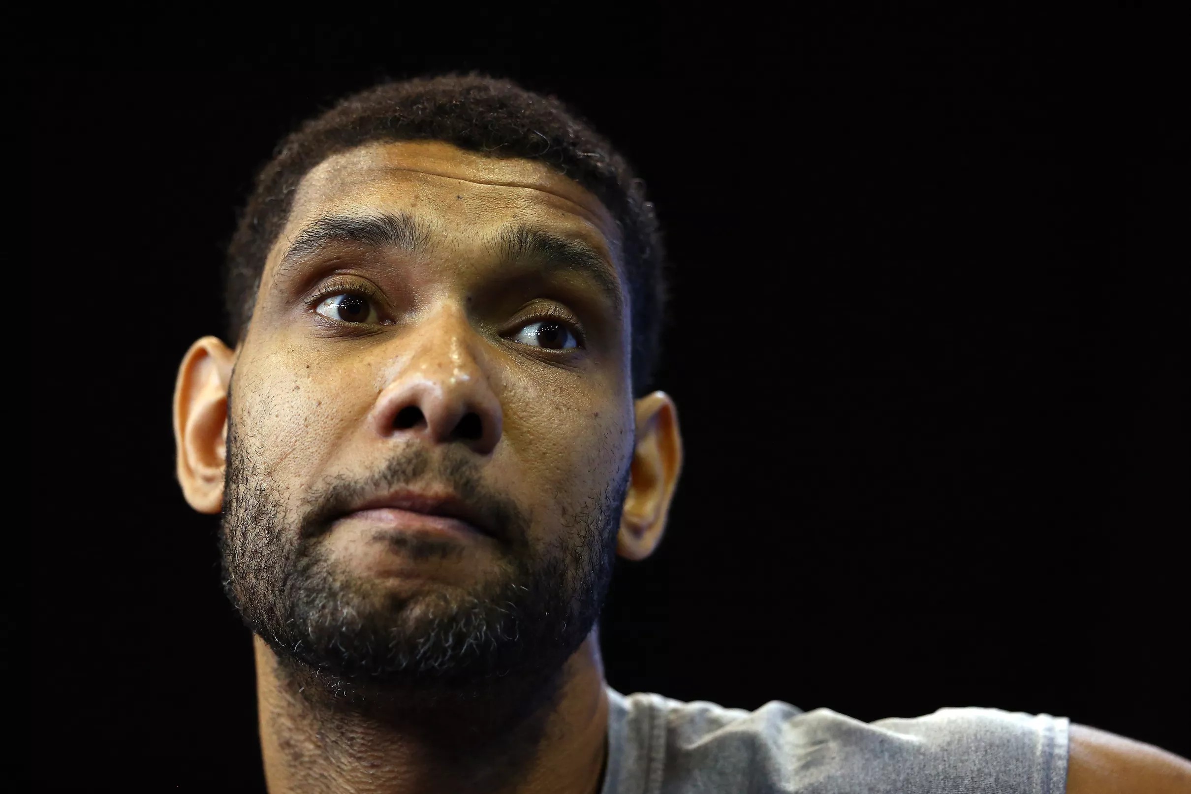 Tim Duncan steps up even when it means doing what he hates