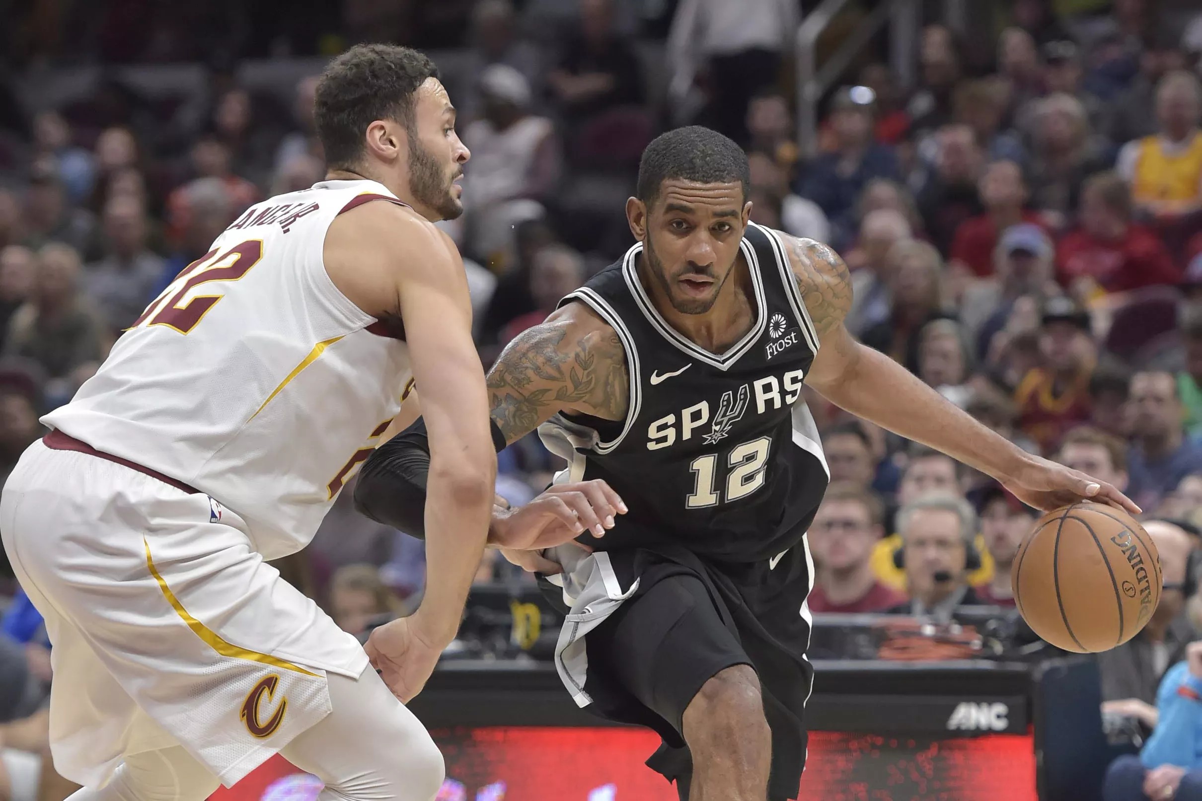 Spurs still in fight for higher seed after blowout win over Cavs