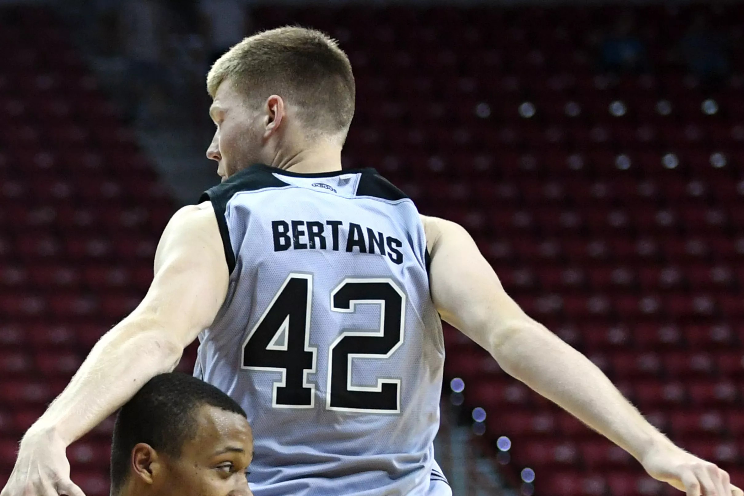 Davis Bertans returns to shoot down Great Britain