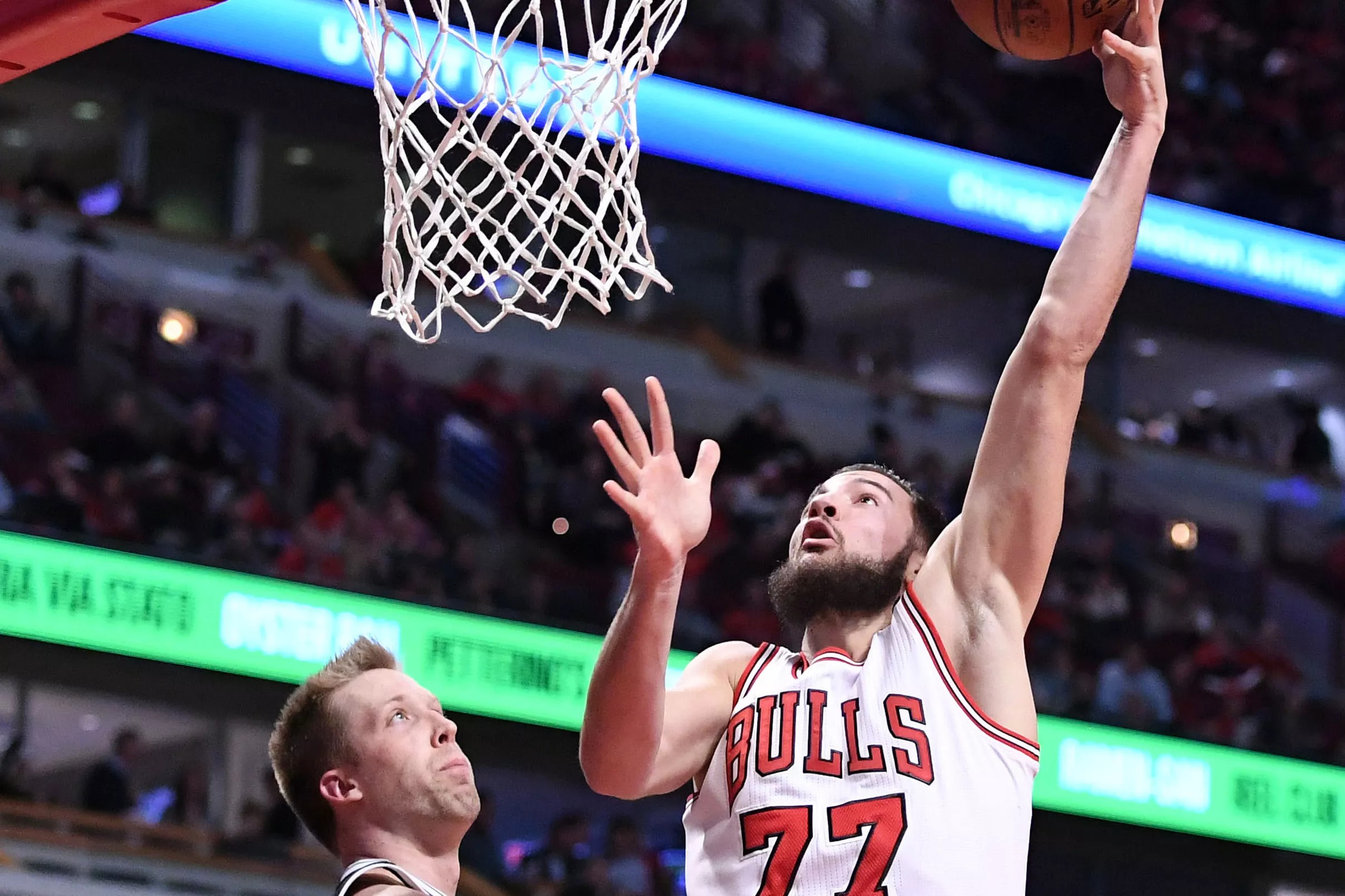 Report: Spurs sign Joffrey Lauvergne