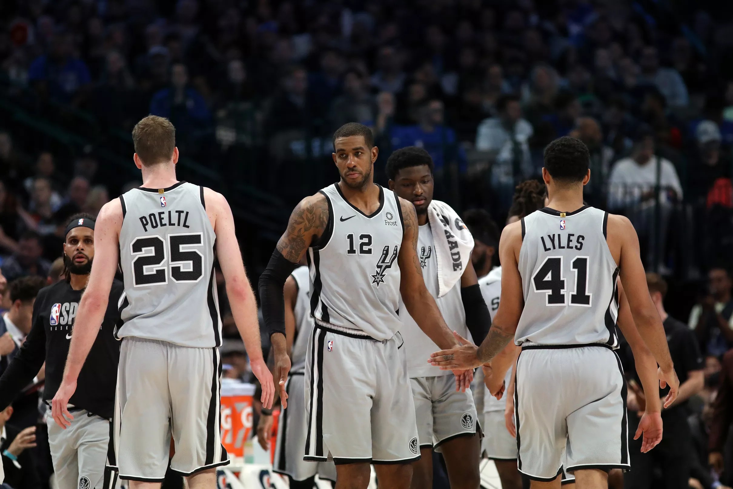 What’s wrong with the Spurs starting lineup and what to do about it