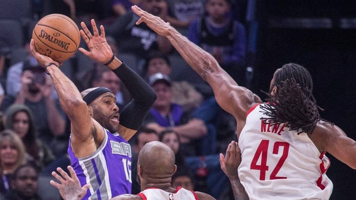 Kings’ Vince Carter to miss a fourth game with kidney stones