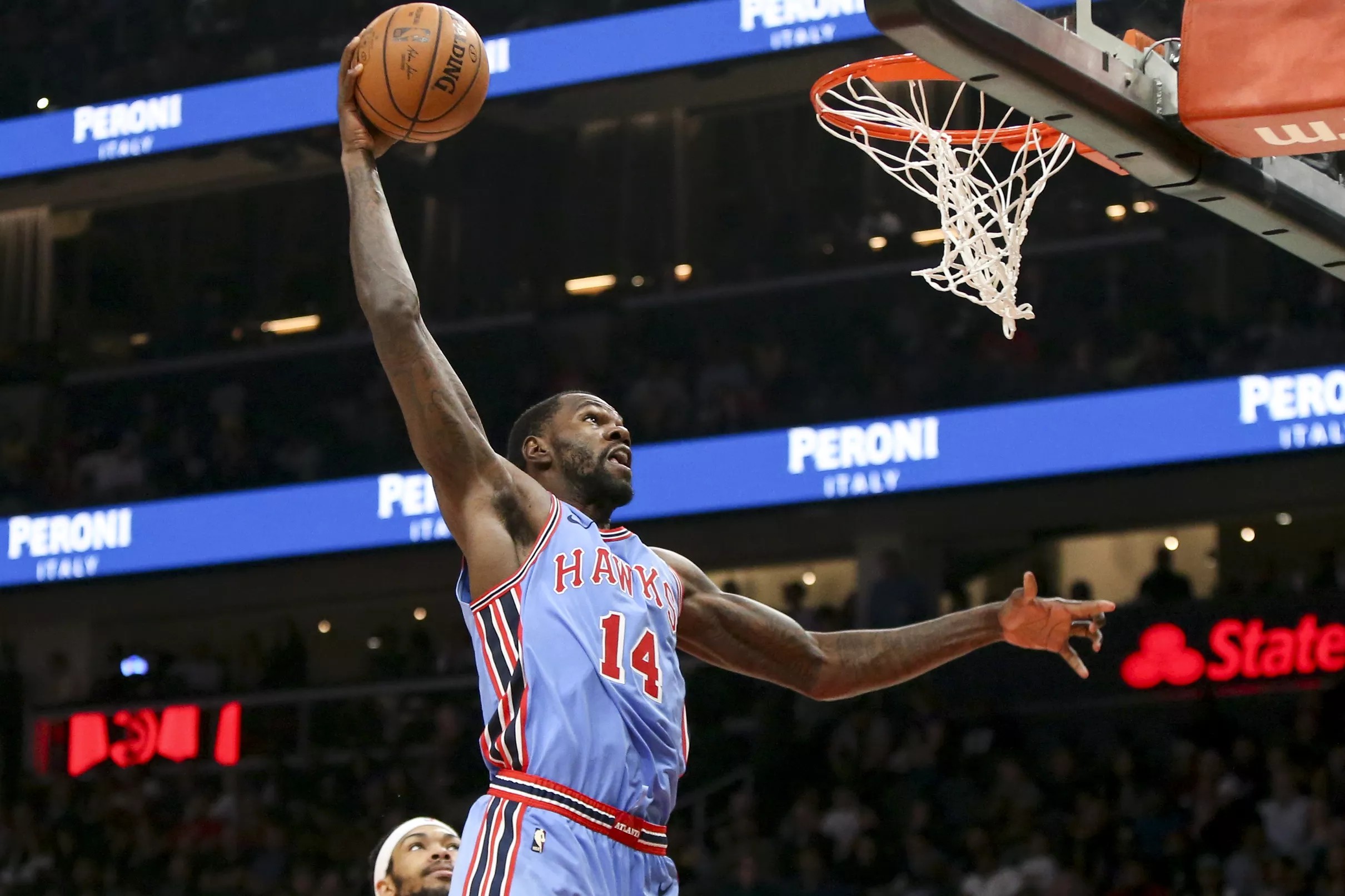 Dewayne Dedmon agrees to a three-year, $41 million deal with the Kings