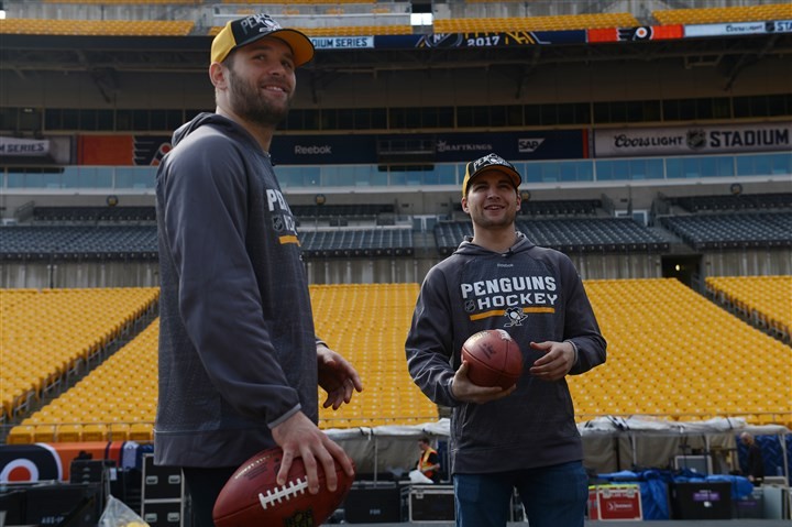 Conor Sheary, Bryan Rust talk Stadium Series and injuries (sort of)