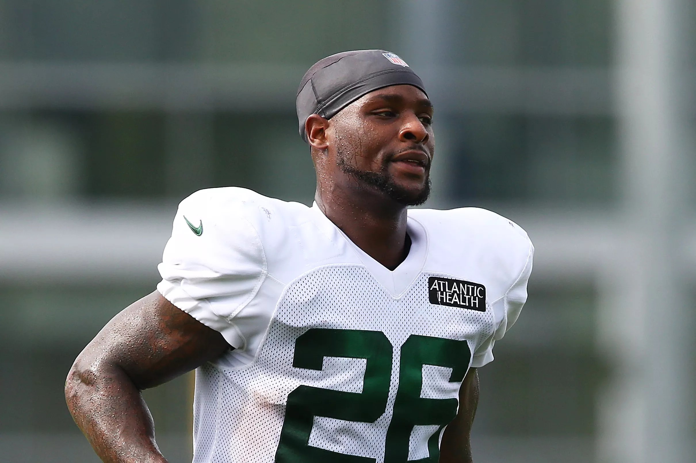 Le’Veon Bell chooses to sign an incentive laden one-year deal with the ...