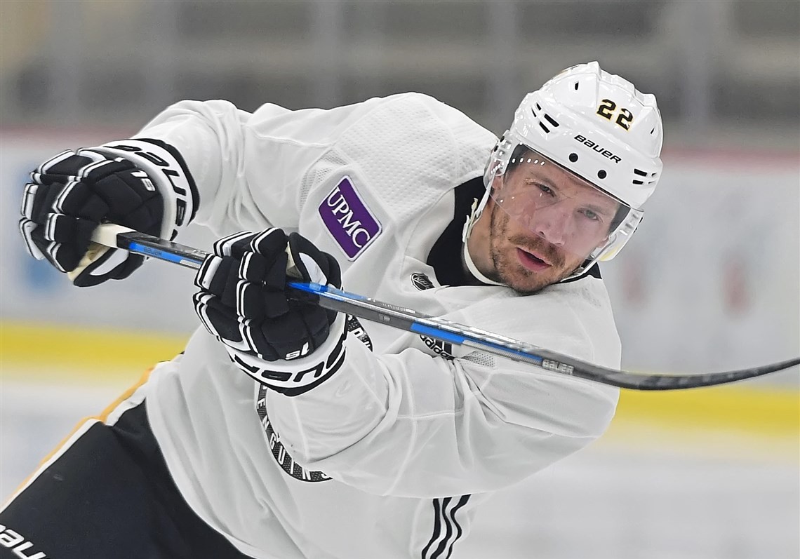 Matt Hunwick says lack of confidence hindered first season with Penguins