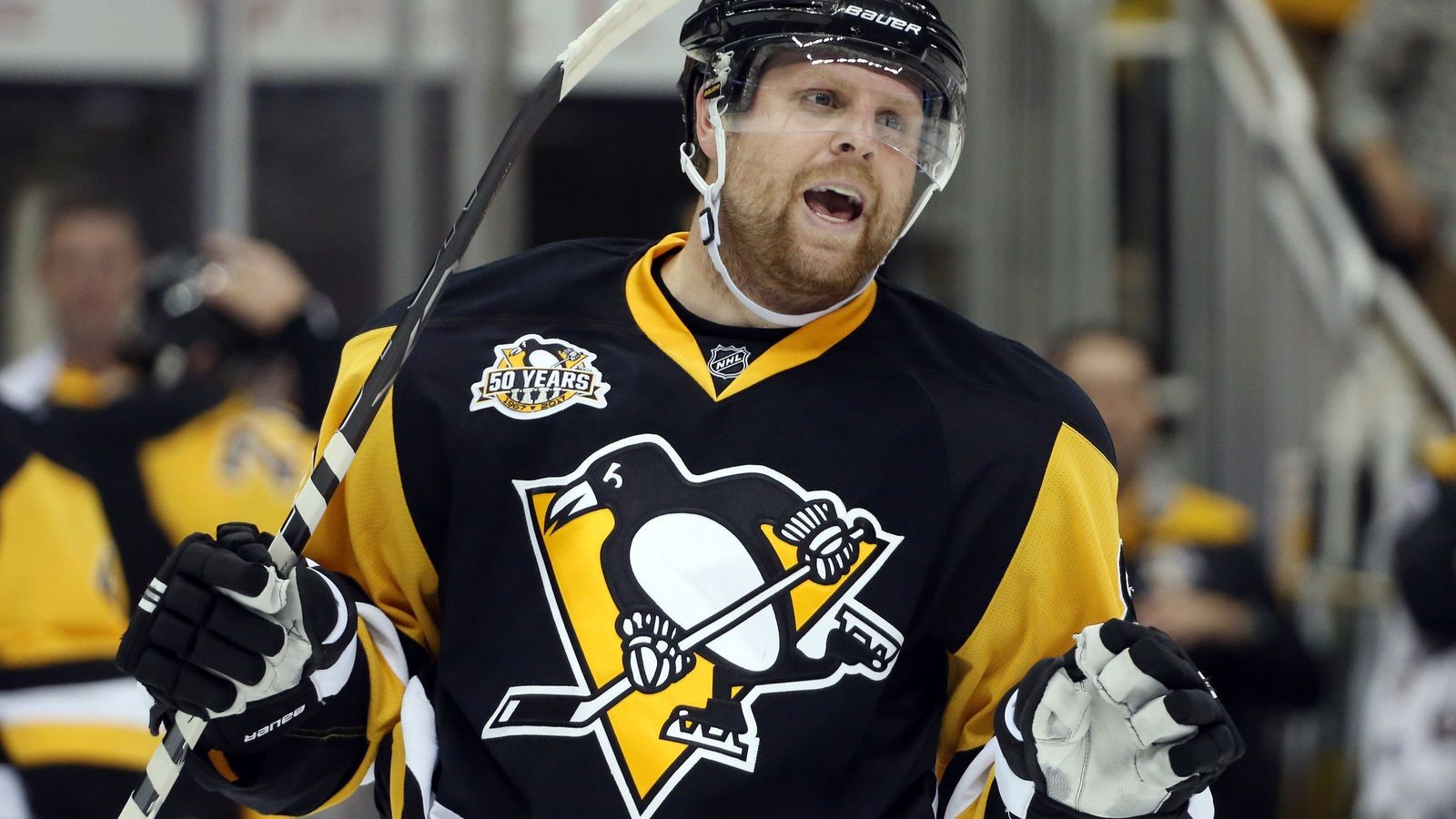WATCH: Phil Kessel fussing over his hair is amazingly endearing