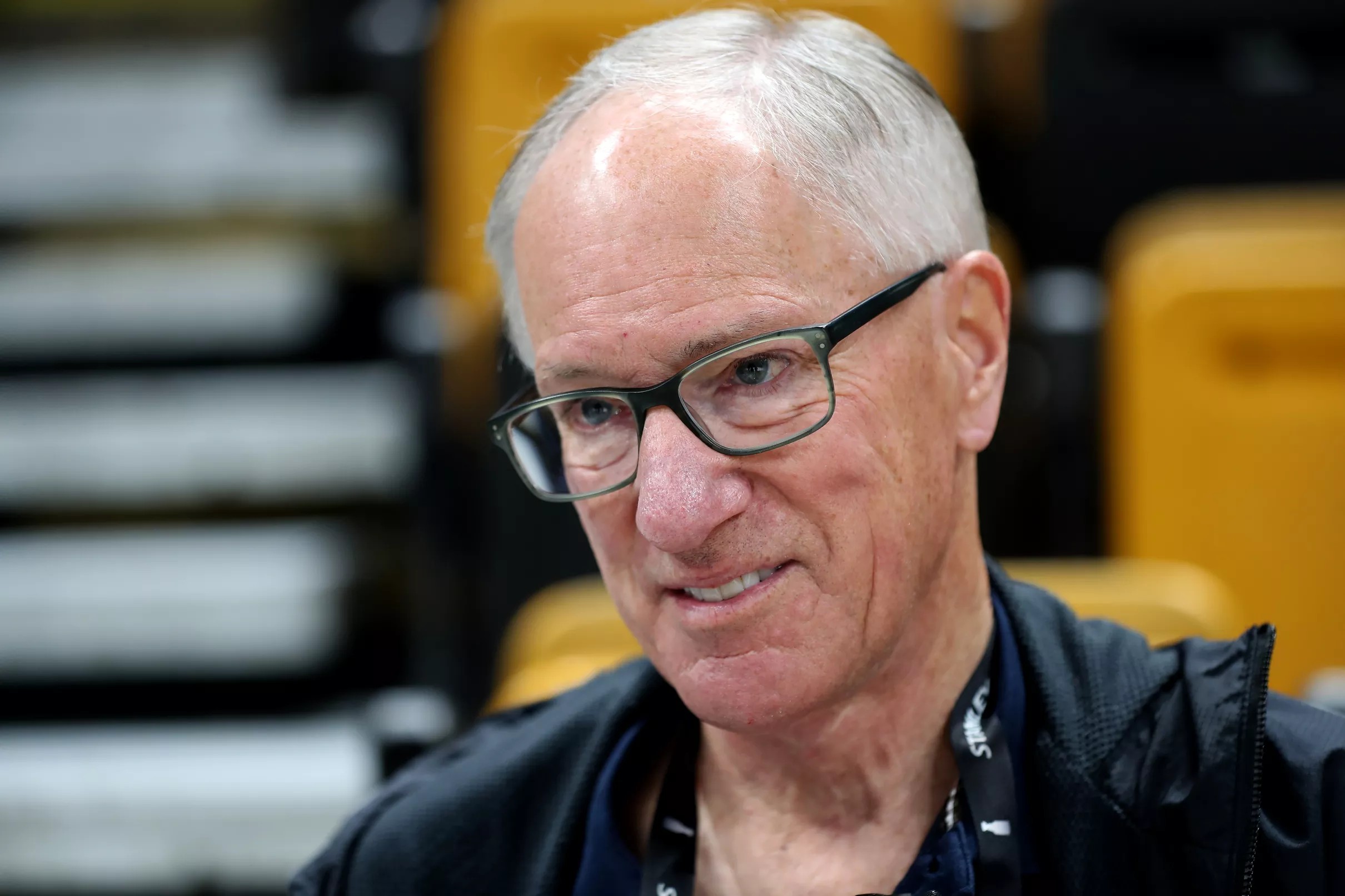 Penguins pay tribute to the retired Mike ‘Doc’ Emrick