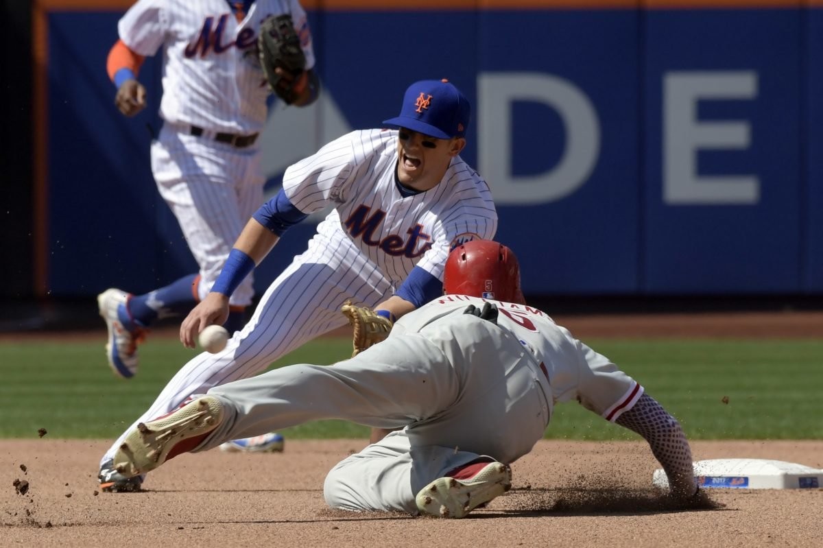 Phillies fall to Mets in Hoskins' return to lineup