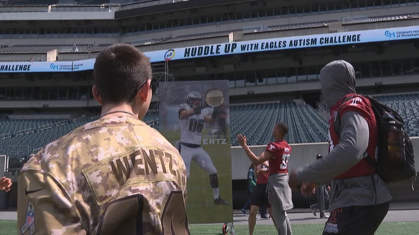 Philadelphia Phillies Owner John Middleton, Wife Donate $100,000 To ...