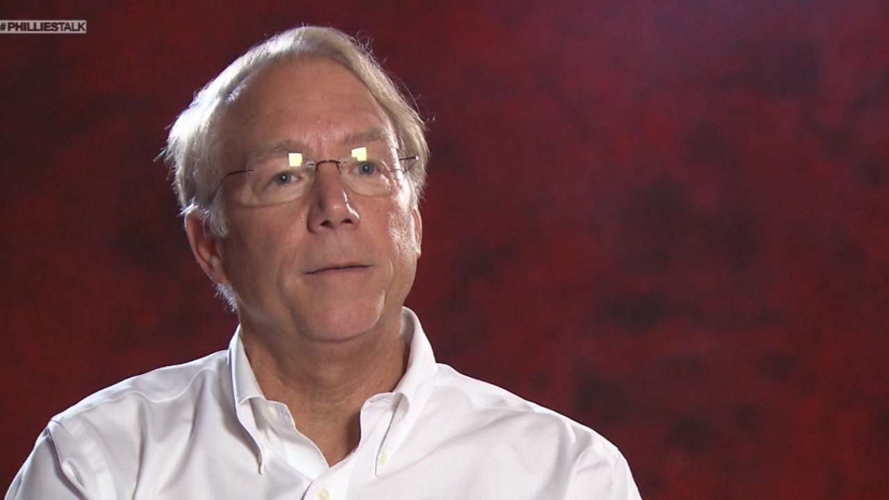 MacPhail formally becomes Phillies' president