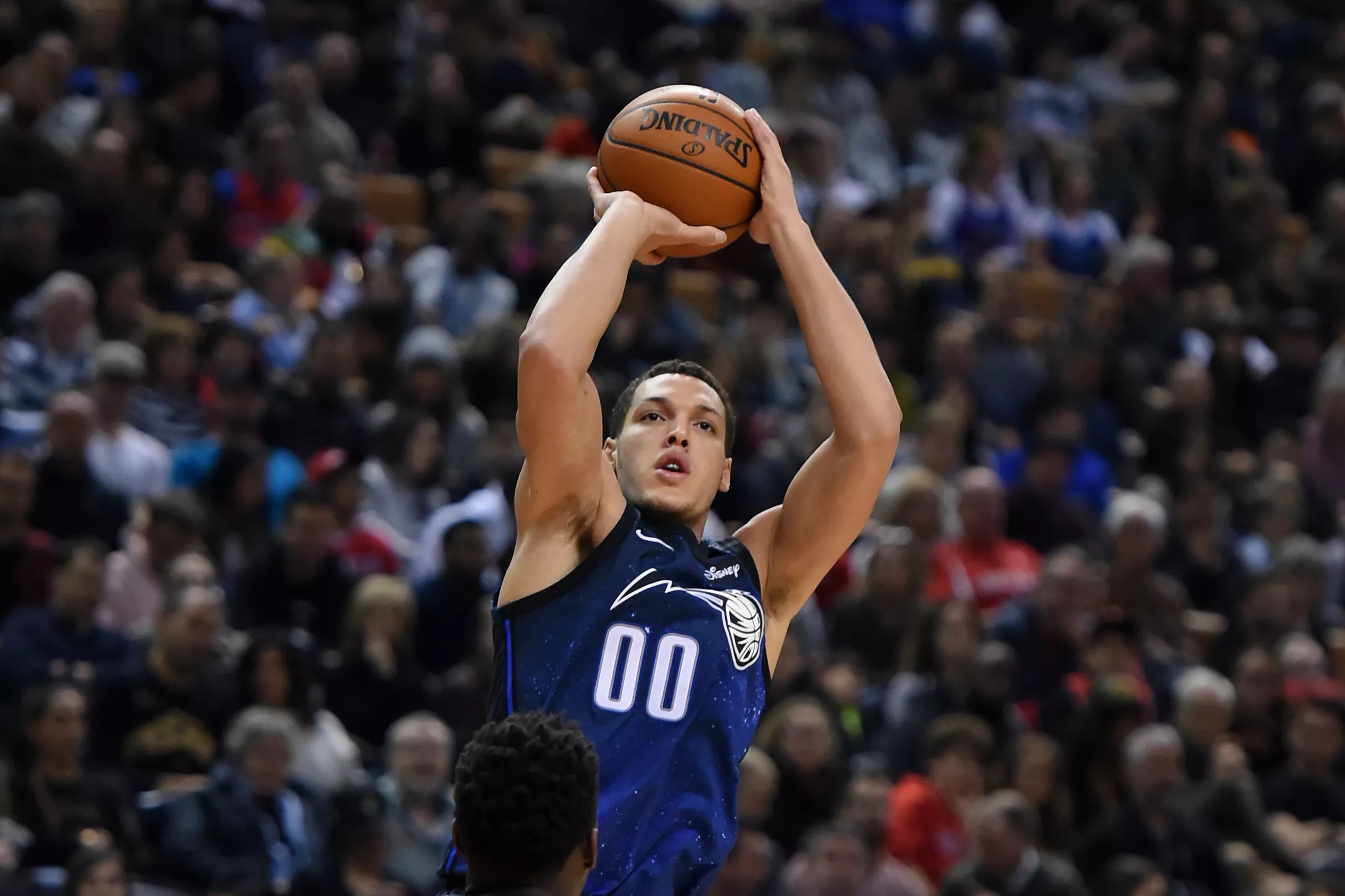 How can Aaron Gordon become a more efficient shooter?