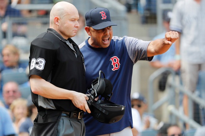 Angry Red Sox duo tossed after letting umpire have it