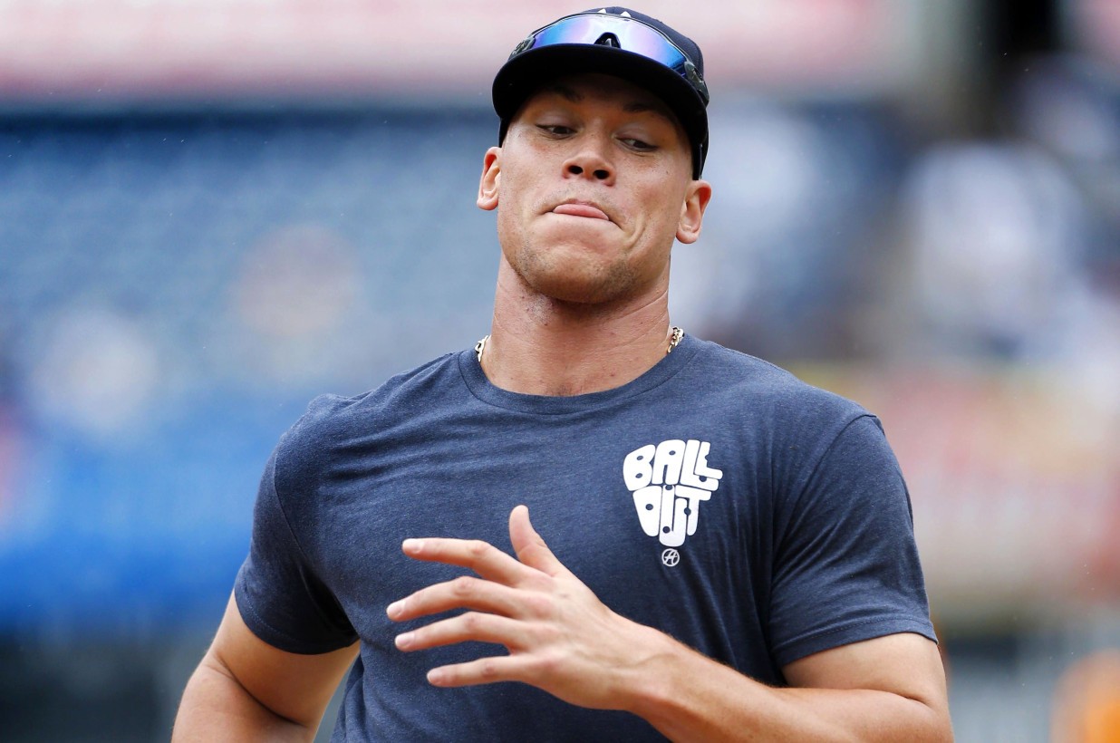 Aaron Judge takes batting practice for first time since injury