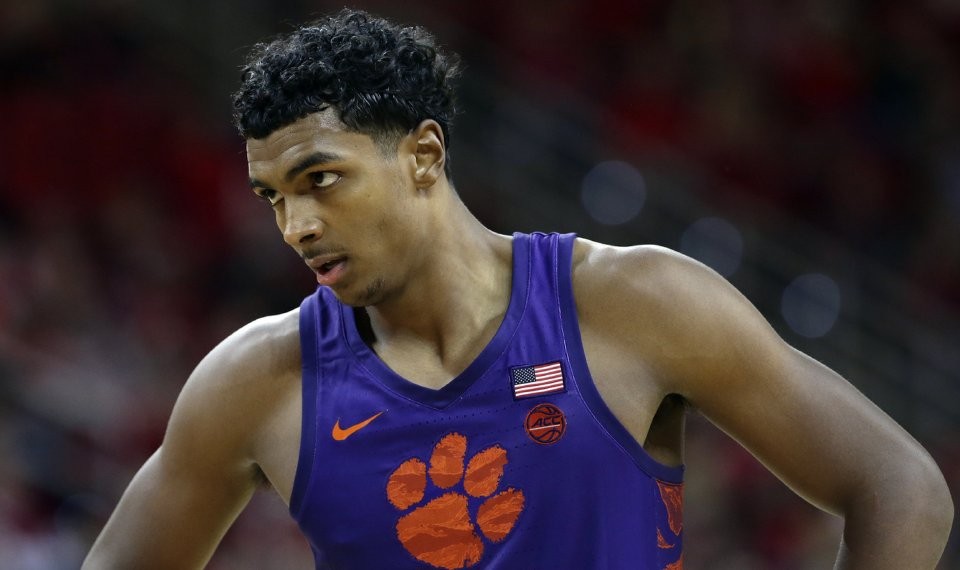 Thunder signs forward Donte Grantham after waiving two-way player Tyler ...