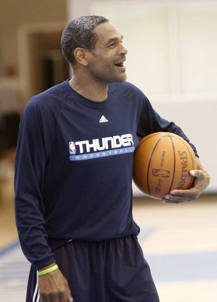 Sixers to unveil sculpture honoring Thunder assistant Maurice Cheeks