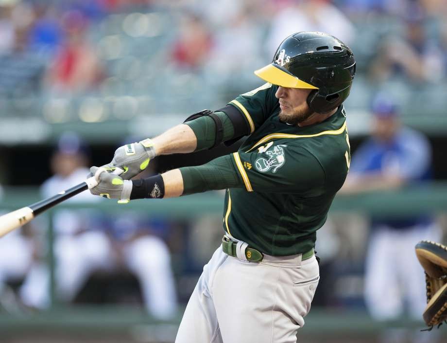 A’s praise Jed Lowrie’s willingess to shift from second base to third