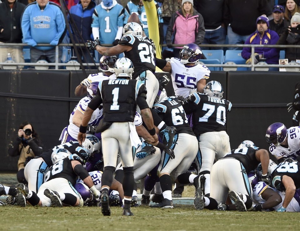 Panthers beat Vikings, pull even with Saints for NFC South lead