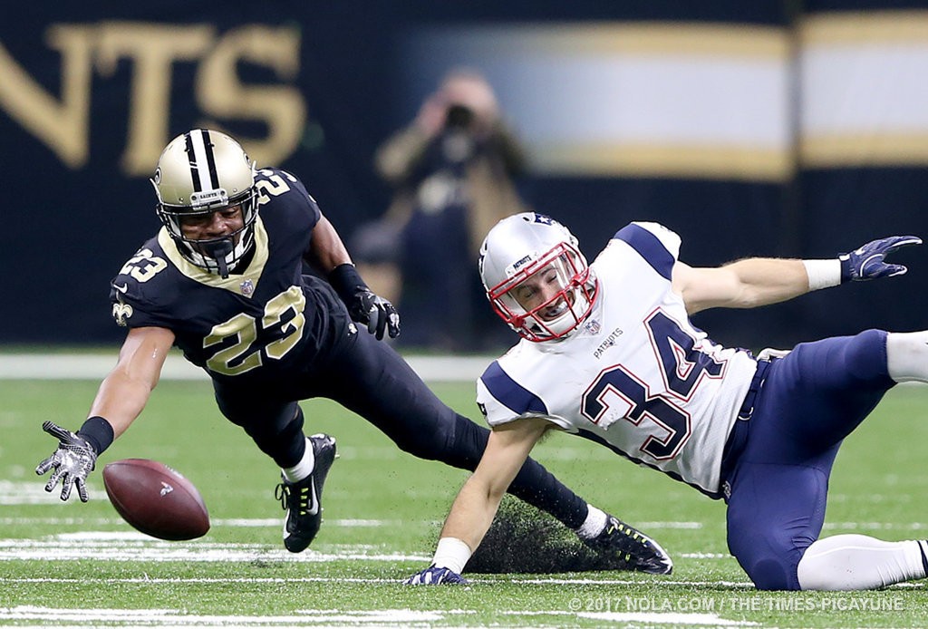 Saints promote defensive tackle David Parry, place Mitchell Loewen on ...