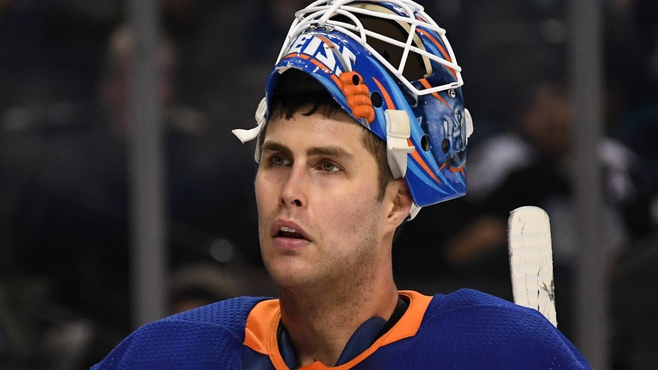 Thomas Greiss hoping to form bond with new Islander Semyon Varlamov