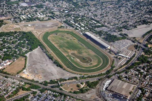 Islanders submit bid for arena at Belmont Park