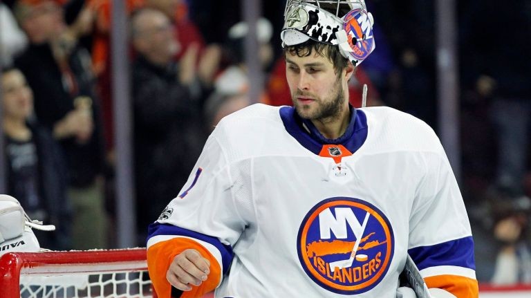 Doug Weight looking to help Islanders’ struggling goalies