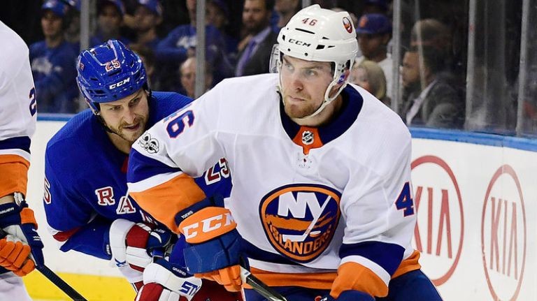 Islanders announce Devon Toews and Kyle Burroughs agree to deals