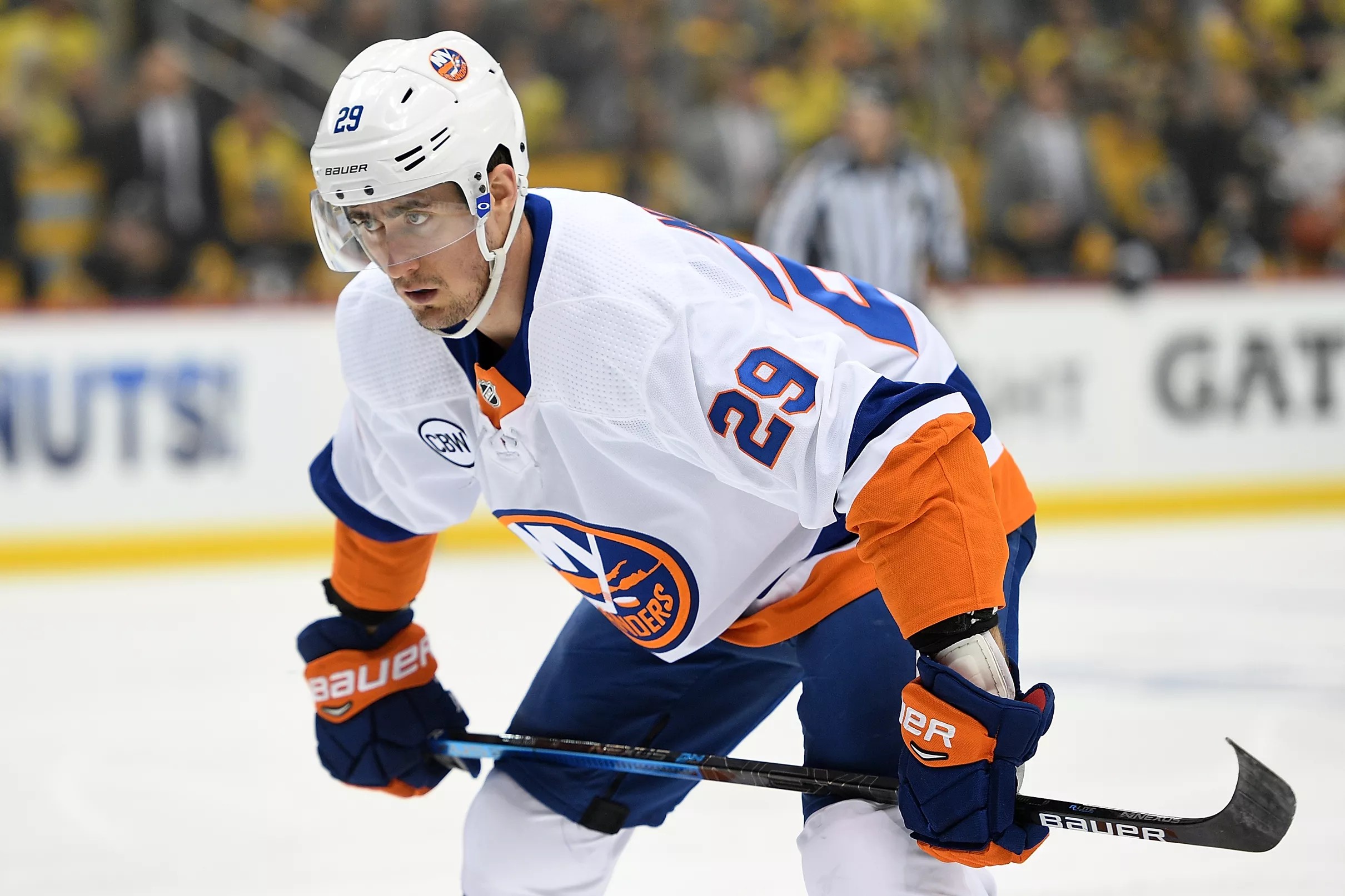 Brock Nelson Re-signs with New York Islanders