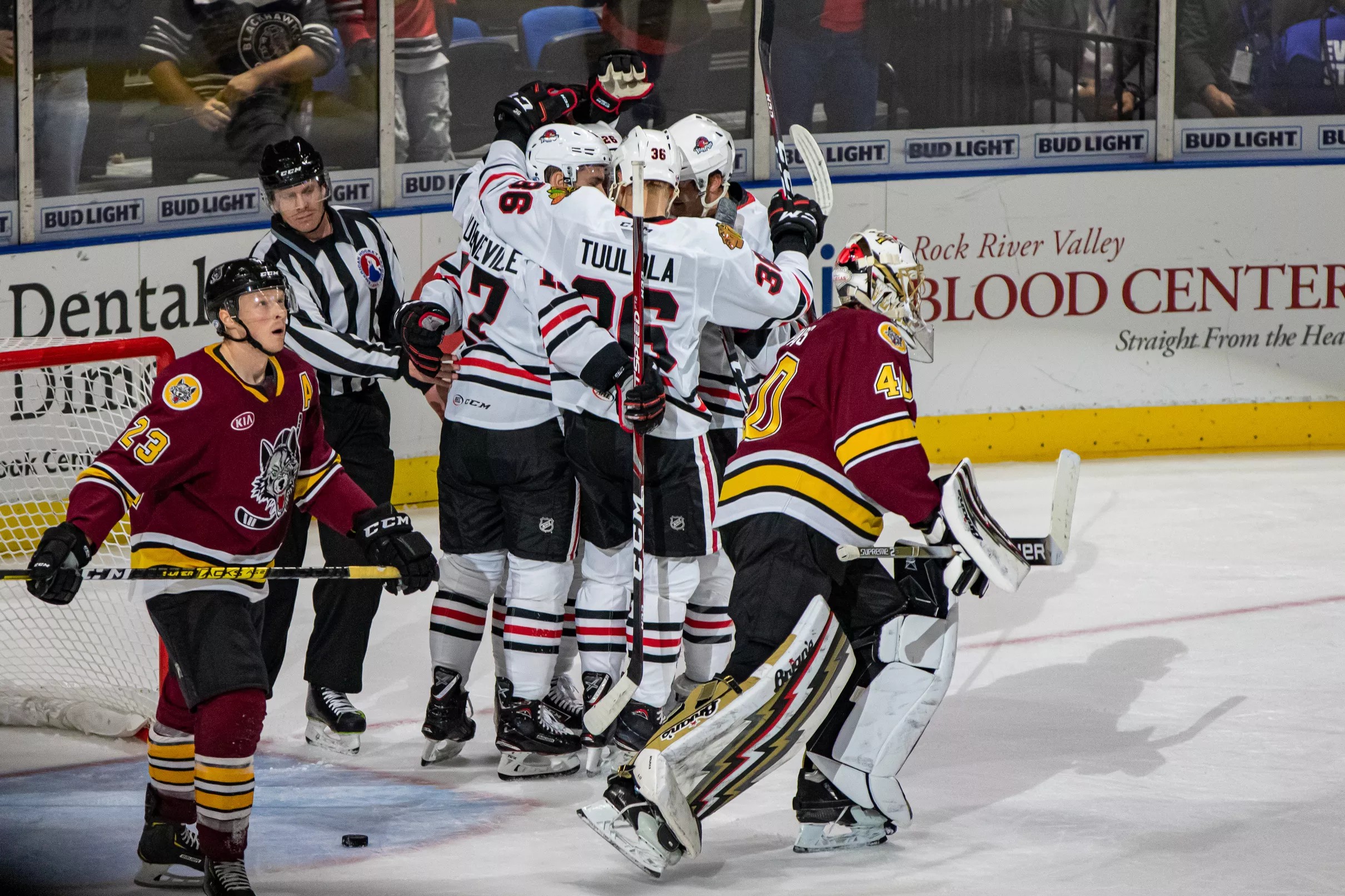 Rockford IceHogs hold off Chicago Wolves 3-2 for first win of season