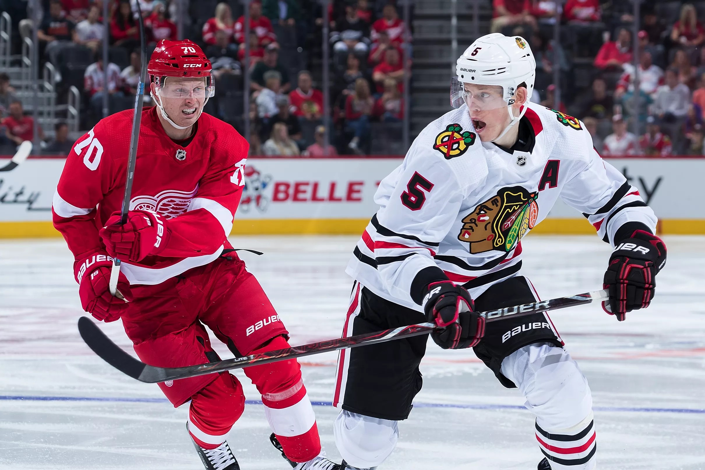 Blackhawks’ Connor Murphy, Zack Smith out vs. Eisbaren Berlin