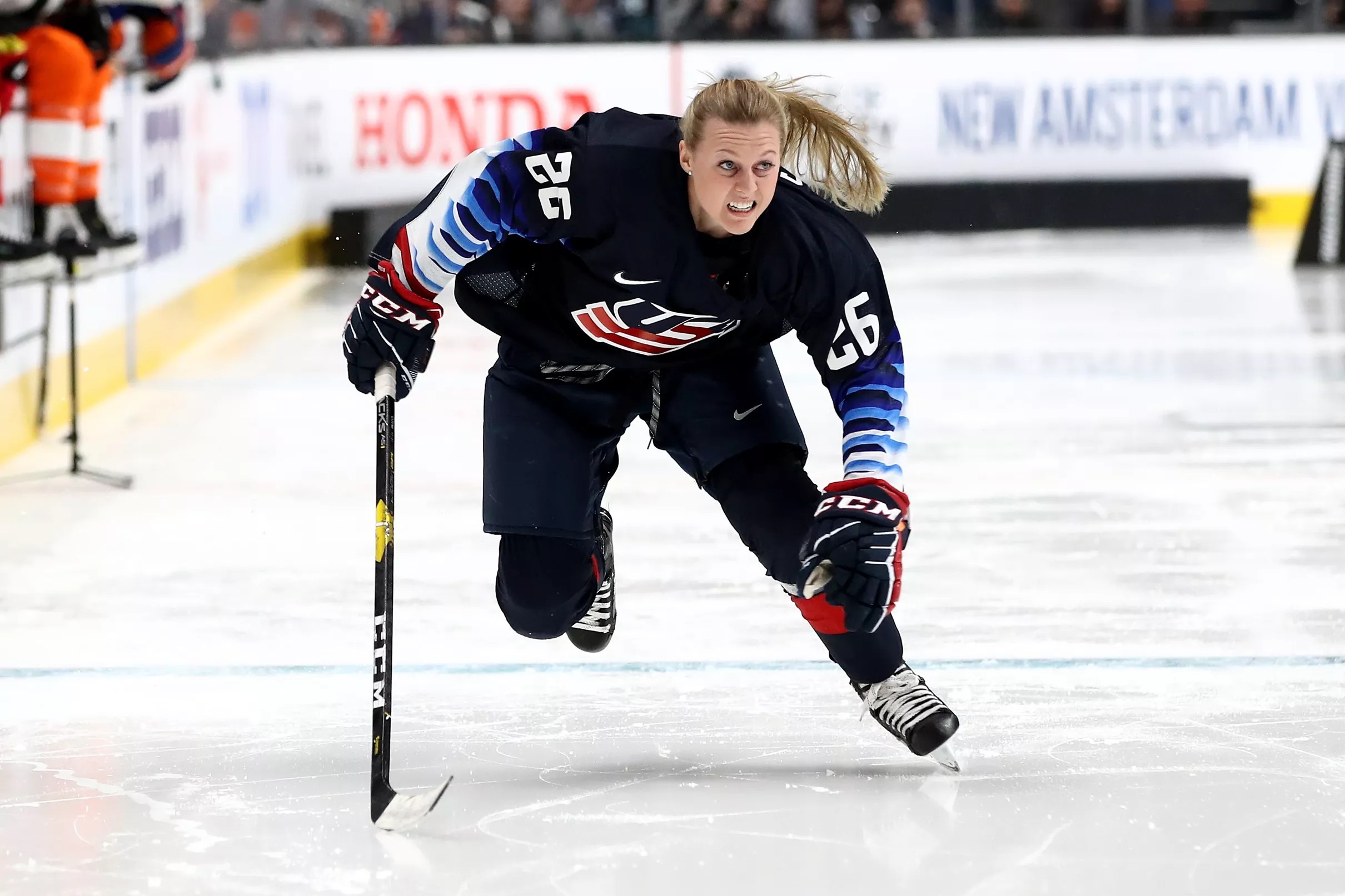 Chicago’s Kendall Coyne Schofield lands NBC Sports broadcasting gig ...