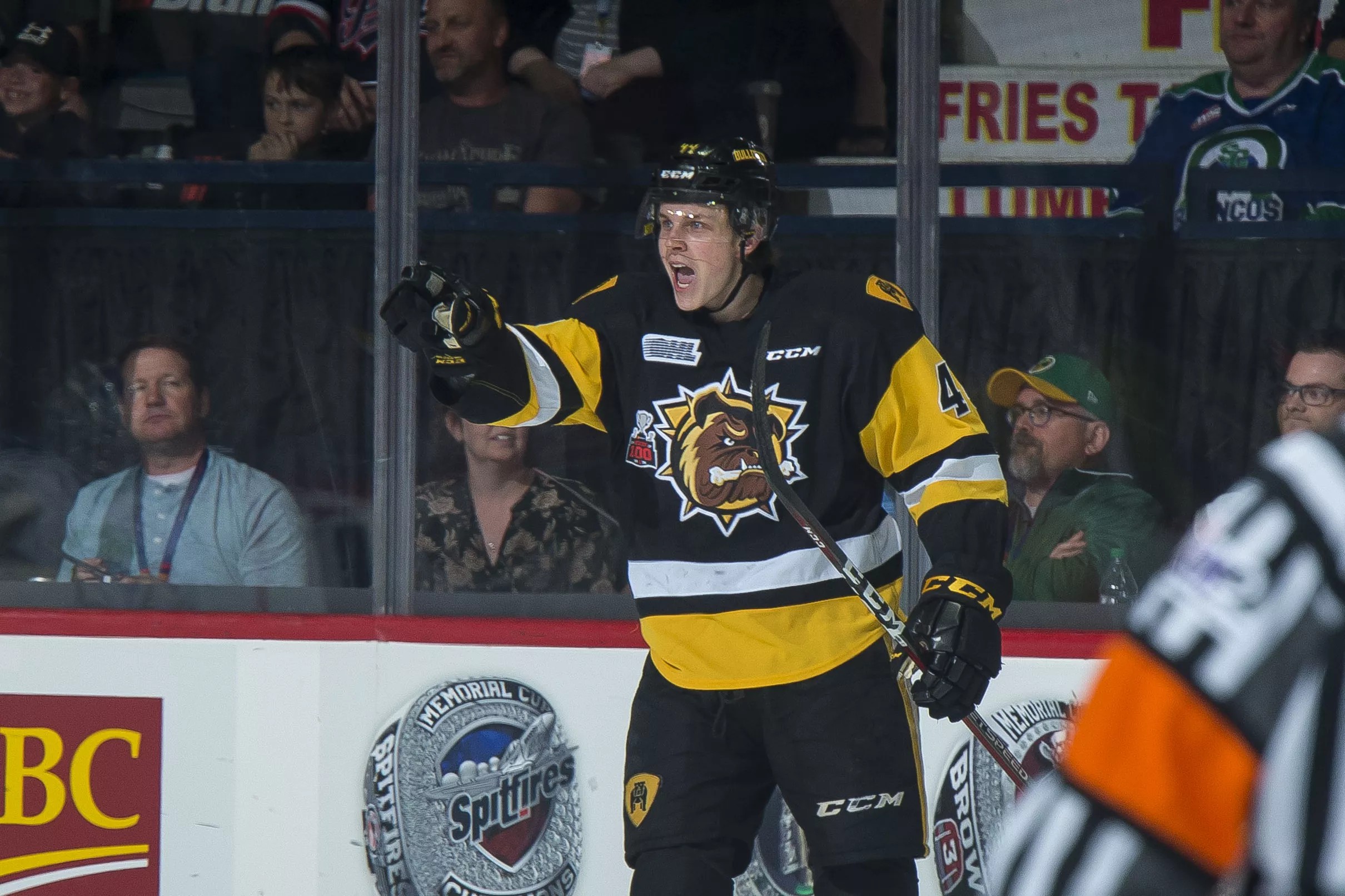 MacKenzie Entwistle will play at Blackhawks prospect camp