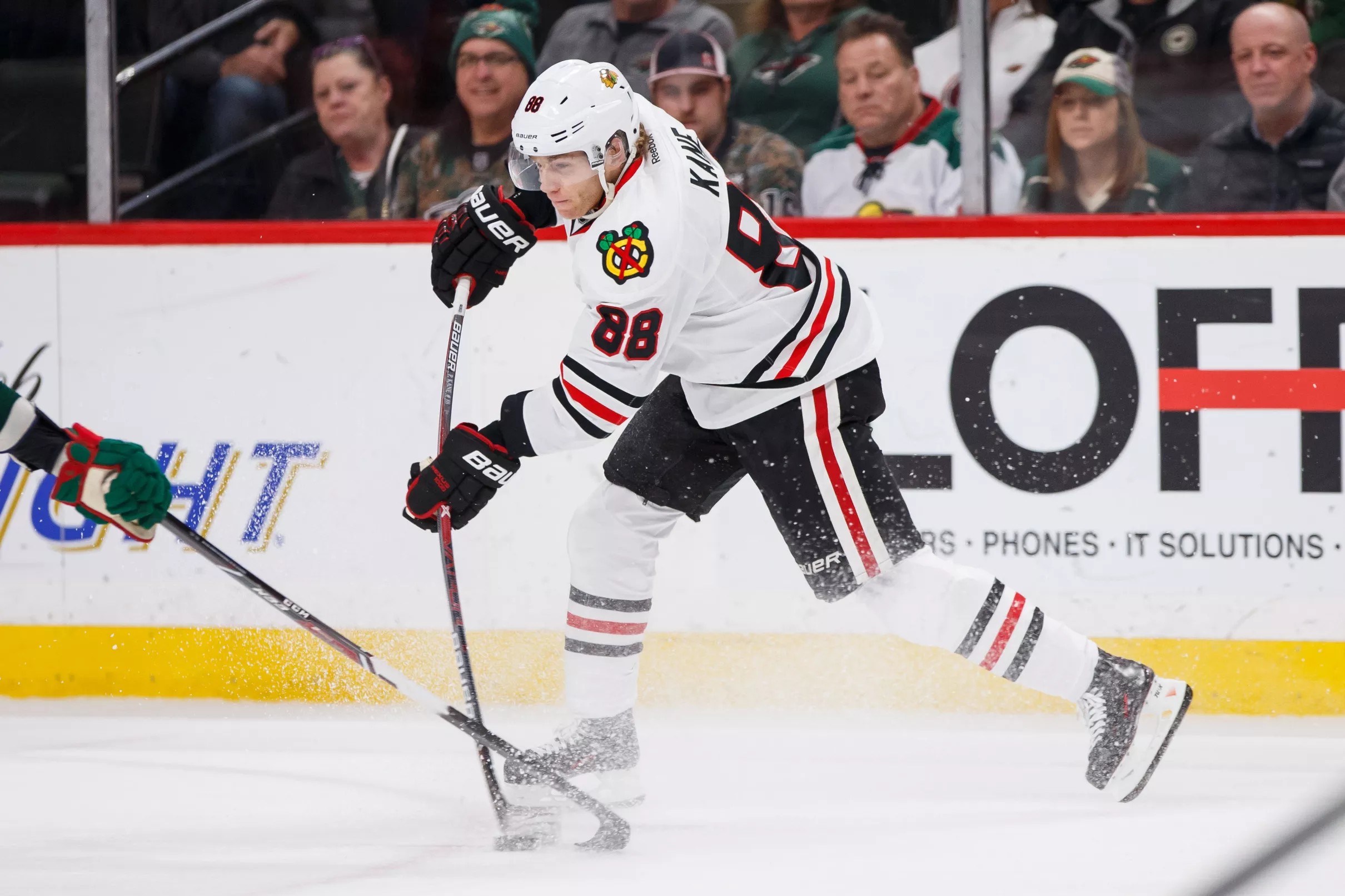 Corey Crawford records 2nd straight shutout in Blackhawks’ 2-0 win over ...