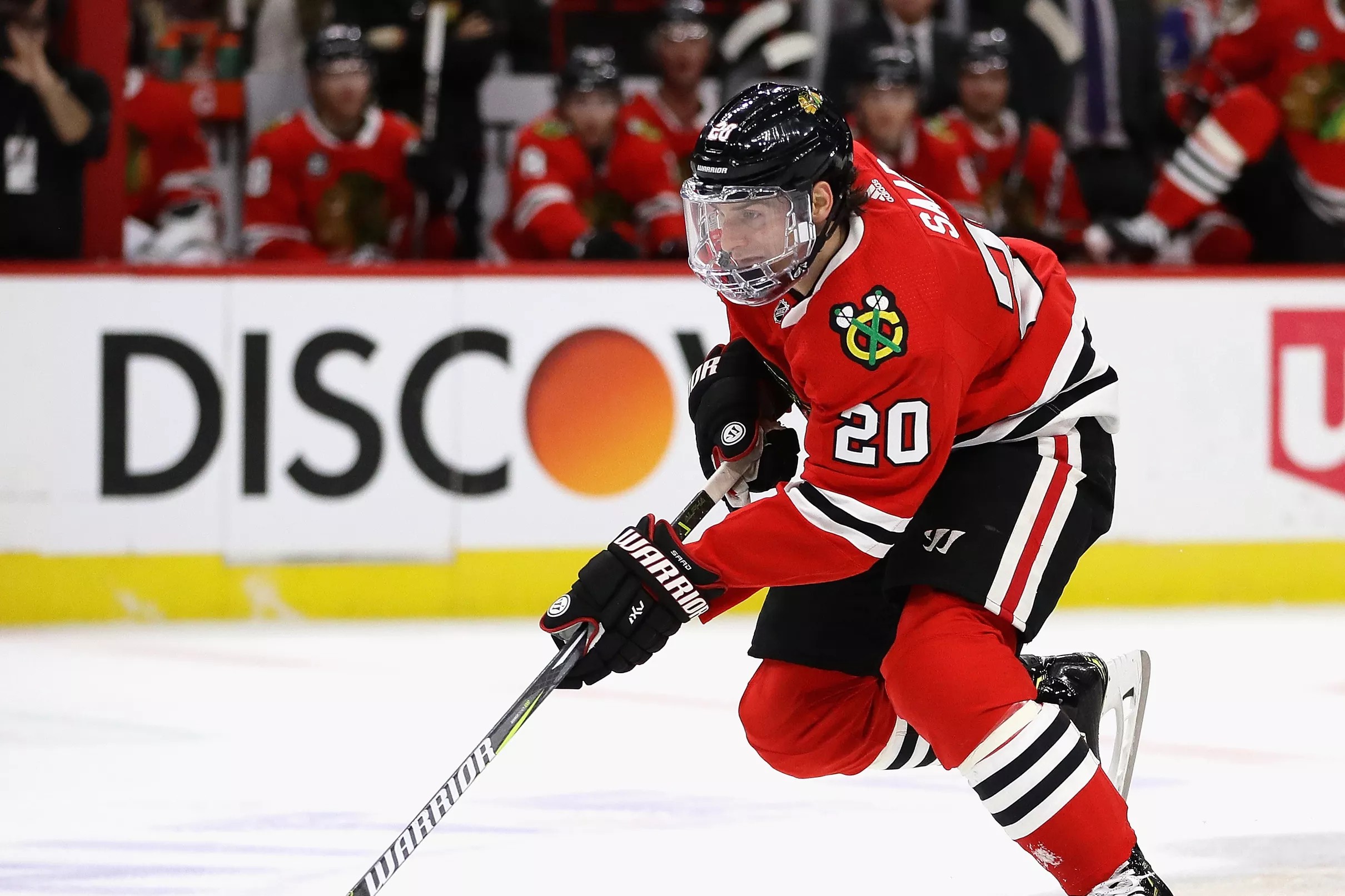 Broken nose isn’t slowing down Blackhawks’ Brandon Saad