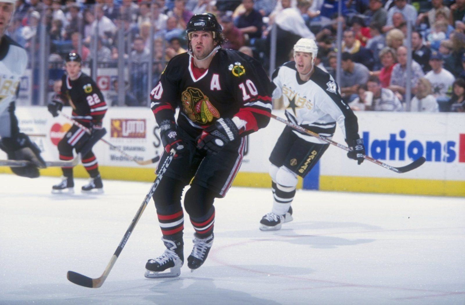 5 Best August-Born Players in Chicago Blackhawks’ History